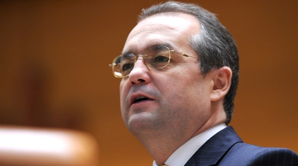 Emil Boc: Guvernul a adoptat Codul muncii | Cuvântul Libertăţii