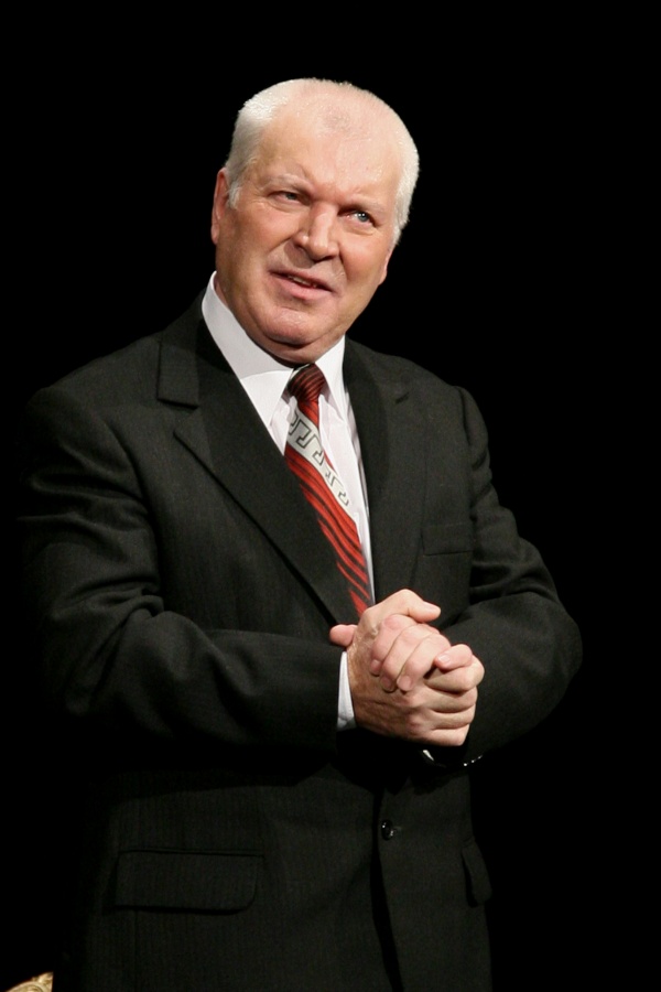 Actorul Ilie Gheorghe şi Asociaţia Culturală „GAG” din Craiova ...