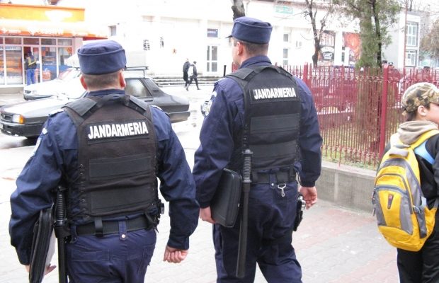 Jandarmii sunt de pază | Cuvântul Libertăţii