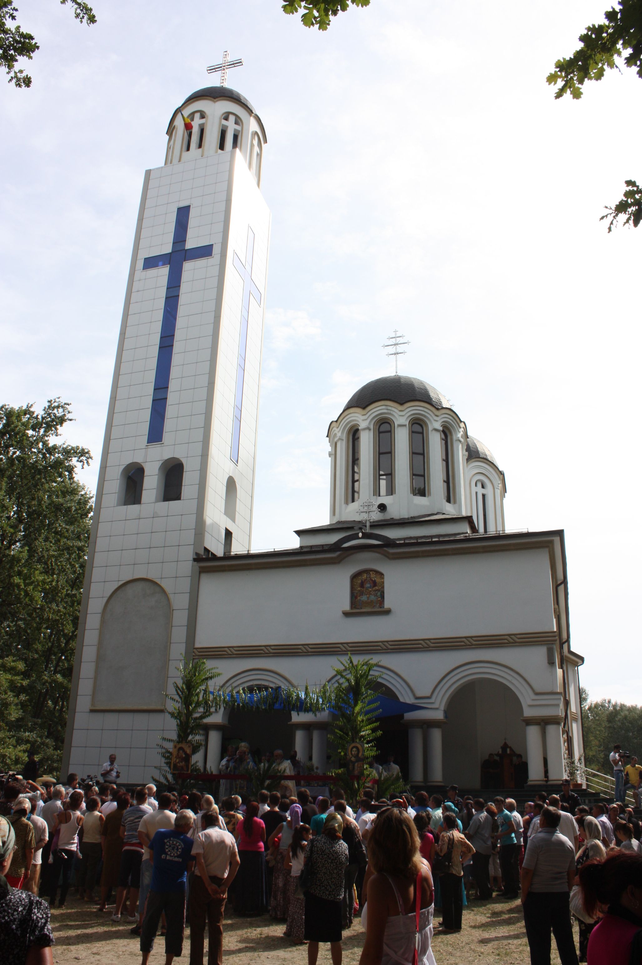 Slujbă mare la Mânăstirea Maglavit | Cuvântul Libertăţii