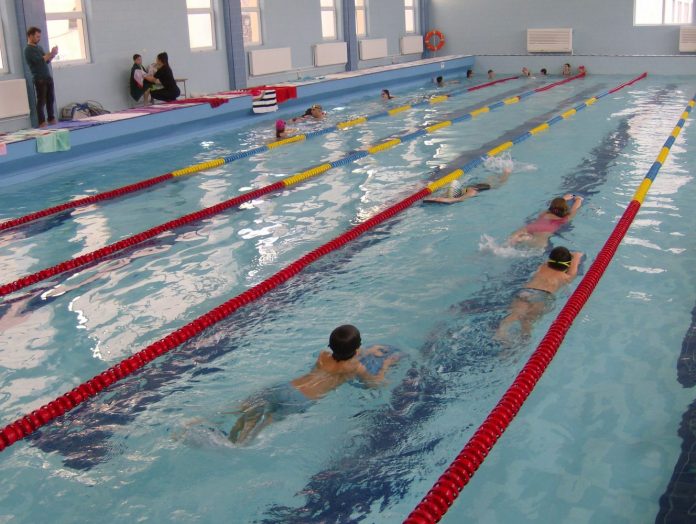 Bazinul de înot de la Colegiul Național „Carol I” a fost redeschis ...