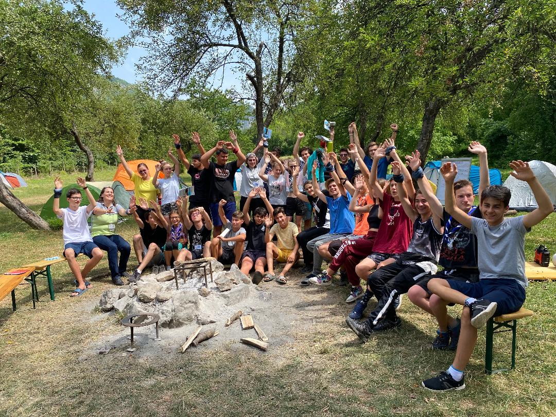 CEZ și Cercetașii României – Centrul Local Aetosscot 45 de adolescenți ...