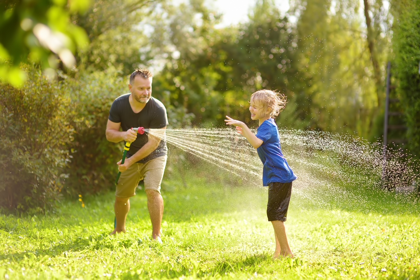 Întreținerea grădinii este o activitate fără pauză | Cuvântul Libertăţii