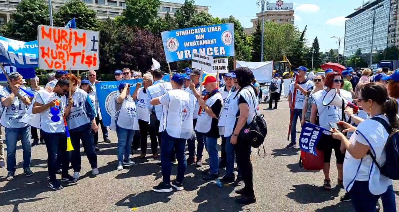 Sindicaliştii USII Dolj, prezenţi la protestul din faţa Guvernului ...