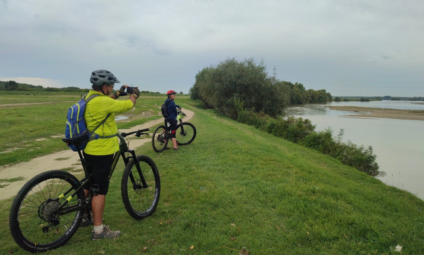 O rută cicloturistică de rang european EuroVelo 6, realizată pe fonduri ...