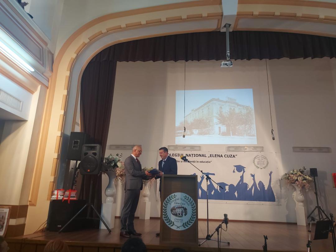Colegiul Naţional “Elena Cuza” din Craiova – 190 de ani de “Tradiţie şi ...