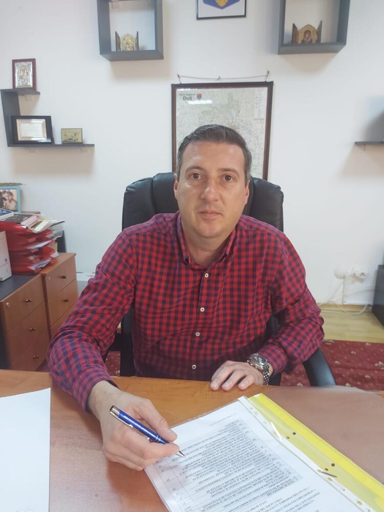 Prof.dr. Daniel Alexandru Ion, inspector şcolar general al ...